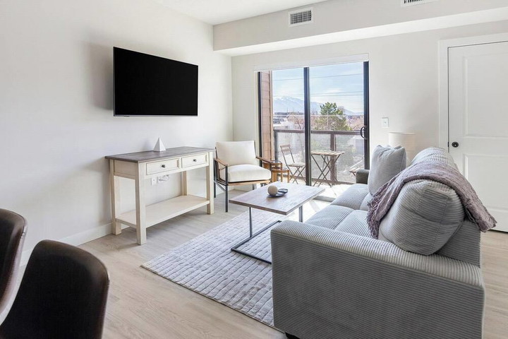 Landing | Stunning 1bd, Clubhouse, Gym - Salt Lake City, UT