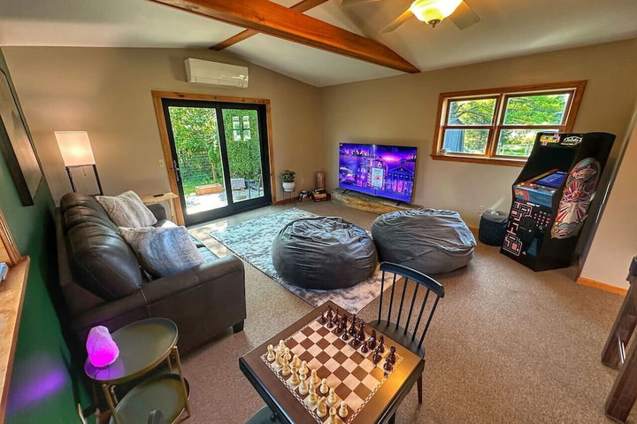 Sunrise Surprise Spacious, Great For Entertaining - Manchester, VT