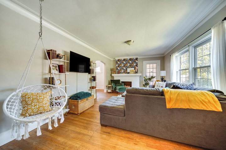 Historic Detroit Bungalow: Pet & Family Friendly - Windsor