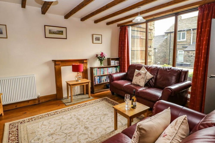 Midfeather Cottage, Edale - Castleton