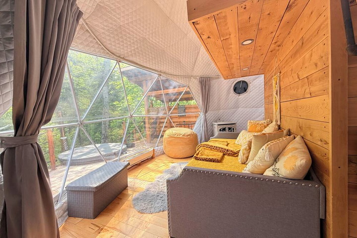 Spa, Sauna & River, Starry Boreal Dome - Saguenay