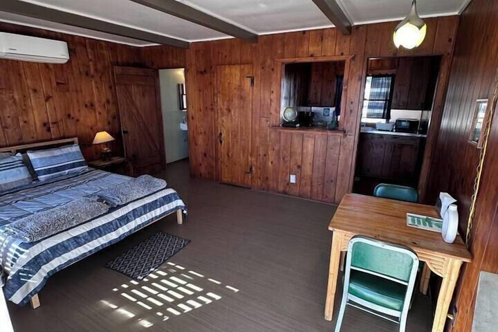 Room 5  Desert Sanctuary  -  Downtown Joshua Tree - Joshua Tree, CA