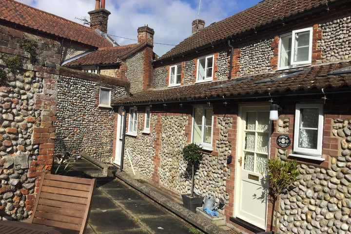 Warm And Cosy Cottage , 150yds From Holt Centre With Free Parking, Dog Friendly - Holt