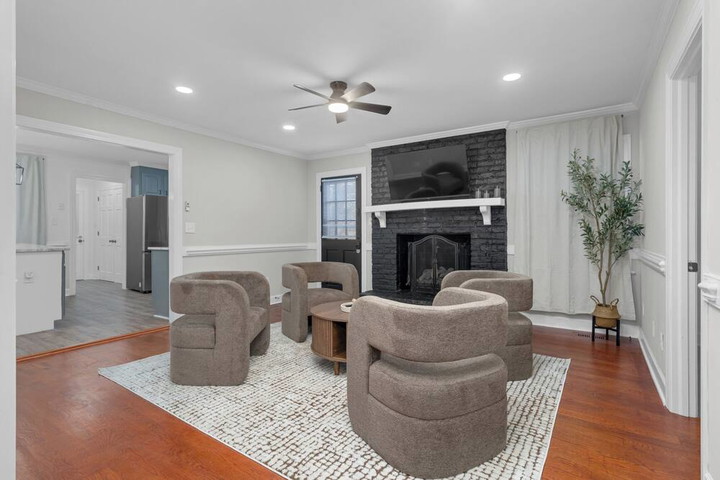 Cozy Family Cottage ~ Prime Location! - Rocky Mount, NC