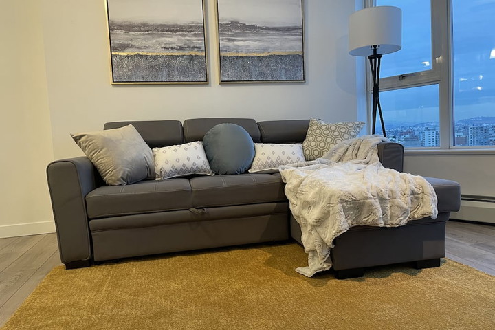 Lovely 1 Bedroom Condo With Amazing View - British Columbia