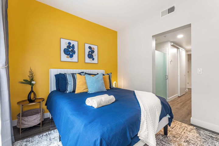 Alex 2bd Haven In Hollywood!free Parking And Pool! - Beverly Hills, CA