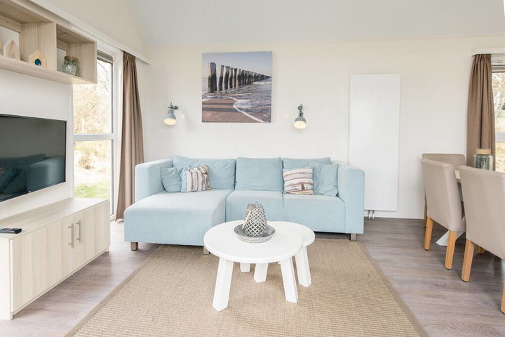 Modern Chalet Near The Coast - Ameland