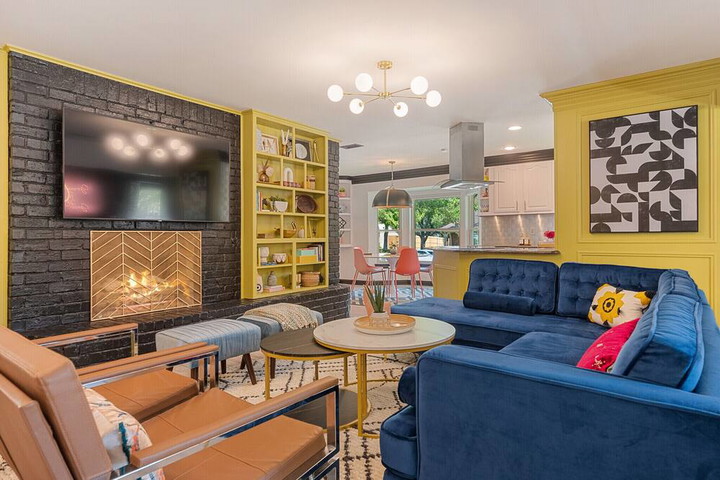 Colorful, Design-inspired Home With In-ground Pool Near Cowboys Stadium - Irving, TX