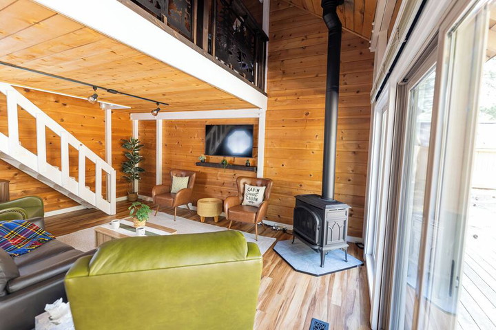 Sunriver Charmer-updated Family Cabin W/sharc, Village Access-comfortable For 6 - Oregon
