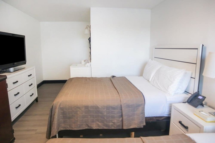2 Full Beds | Ronks, Pa - Strasburg, PA