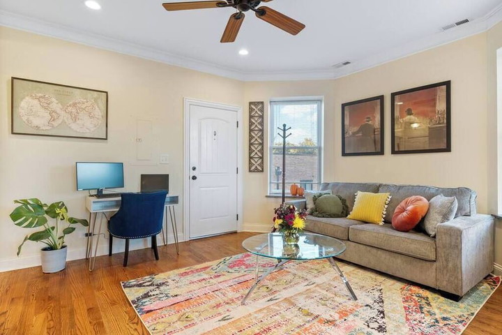 New Midterm Furnished Rental - 32+days! - North Center Chicago - Chicago