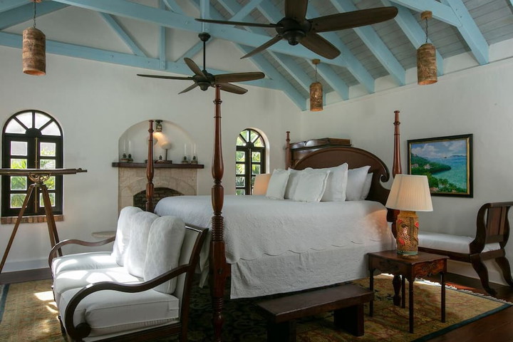 Luxurious 4 Br Beachfront Villa In Lower Peter Bay - Saint John
