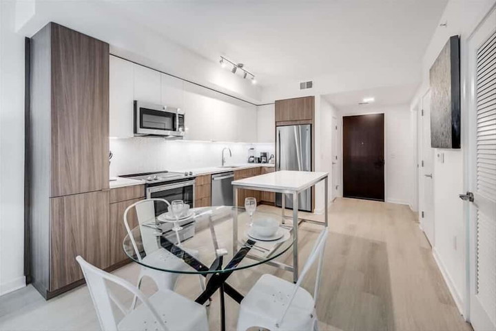 Rooftop Bar & Lounge | 1br W/ Shopping Available Onsite - Silver Spring, MD