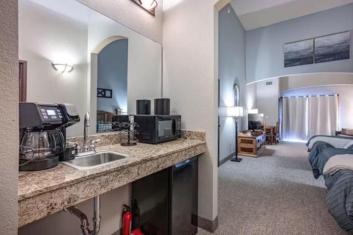First Floor Room - Pet Friendly! - Wisconsin Dells, WI
