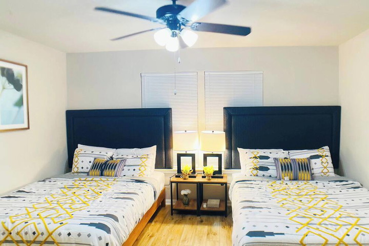 Spacious 4br With 6 Beds Sleeps 12. Near I45 Round Rock - Pflugerville, TX