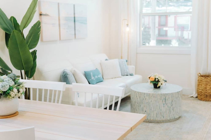 Sunshine Duo: Two Coastal Homes Blocks Apart, Sleeps 13, 1mi To Downtown - St. Augustine, FL