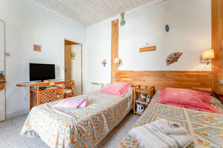 Room 'Terre De Provence' With Shared Terrace, Communal Garden And Wi-fi - Bédoin