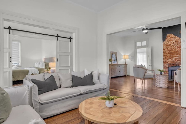 Settlers Cottage: Pet Friendly - South Coast