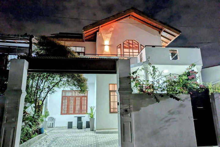 Modern Villa Retreat In Dehiwala - Colombo (Sri Lanka)