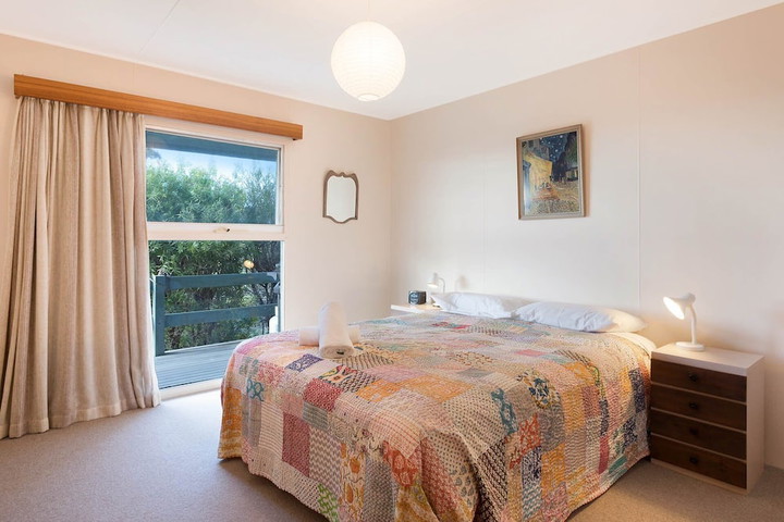 Sea Home With A View - Pet Friendly - South Coast