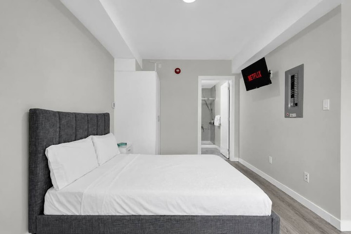 The Executive Studio Dt Oshawa - Oshawa