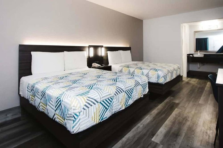 Comfy 2 Queen Beds | Nsmk, Kitchen - Stafford, TX