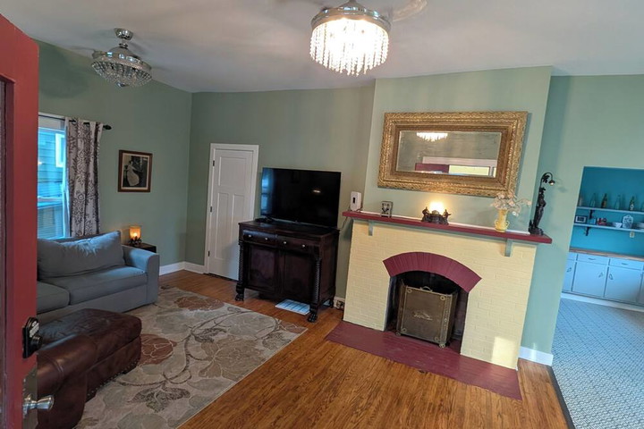 Beautiful 3-bedroom Bungalow In West Baden Springs - The Indiana Overlook House - French Lick, IN