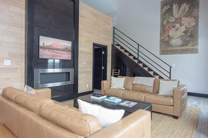 Modern, Spacious Loft In Douglas | Free Parking! - Saugatuck, MI
