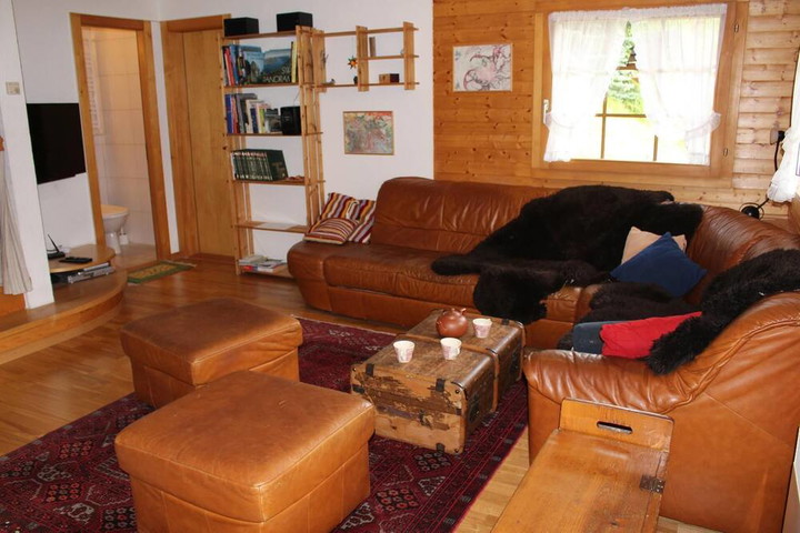 Confortable Chalet Pour 6 Personnes : Living Avec Fourneau Scandinave - Cuisine Avec Lave-vaisselle - Grimentz