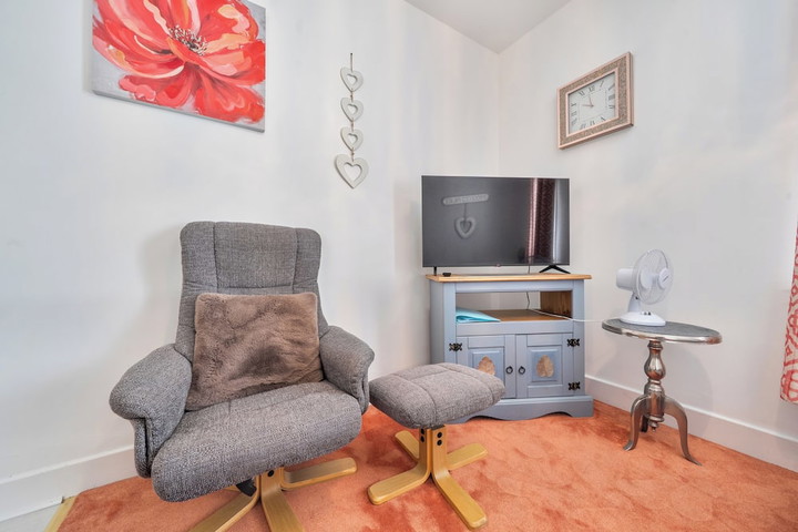 First Floor Studio Apartment At Sea-cote - Blackpool
