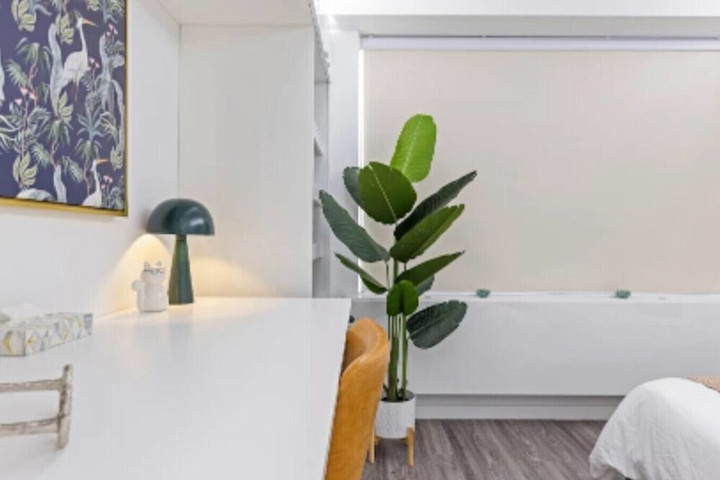 Downtown Access + Free Parking | Sleeps 3| Rooftop - Cleveland, OH