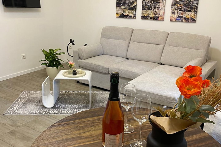 Apartment Near Bonn & Ahr Valley  Modern Vacation Rental In Grafschaft - Bonn