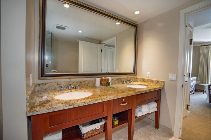 Oceanfront Lahaina Retreat | 2 Bedroom Resort View At Honua Kai Resort & Spa - Maui, HI
