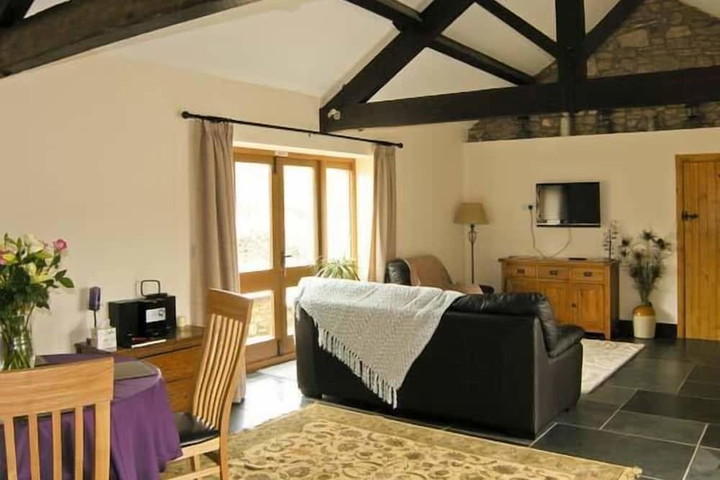 The Byre, Luxury Holiday Cottage In Llanddewi Skirrid - Abergavenny