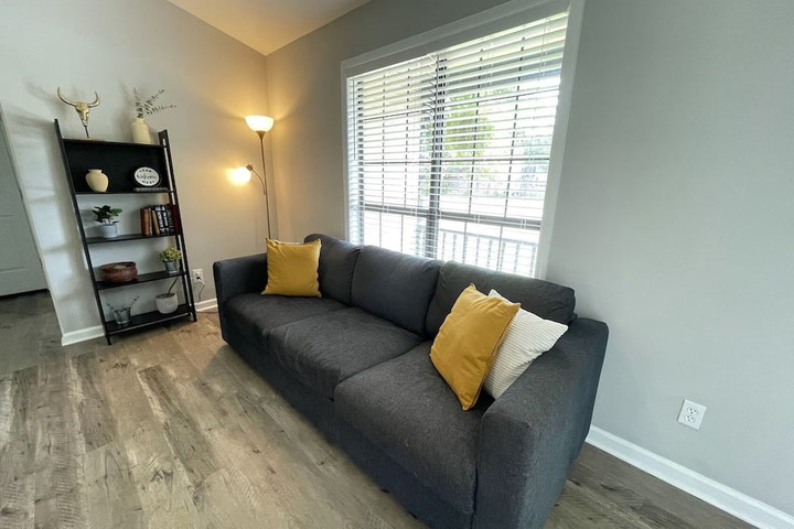 Spacious 4 Bedroom Home Near Charleston & Beaches! - Summerville, SC