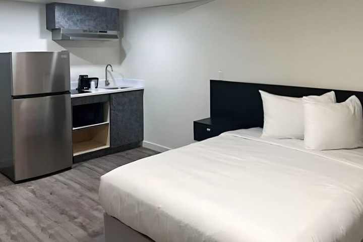 Practical Pasco Stay Near Tri-cities Airport, Riverfront & Cable Bridge - Pasco, WA