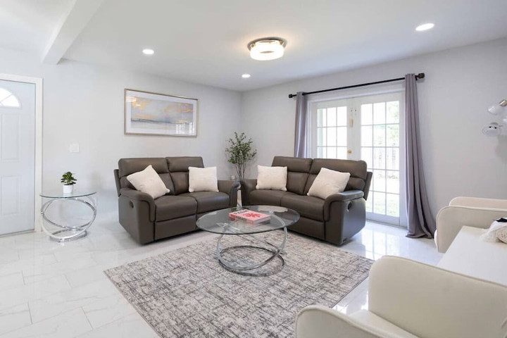 Sunshine Retreat! New! Sparkling Blue Pool And Spa - Palm Beach, FL