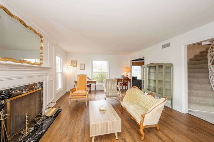 Spooky Nook 10 Min | Hamilton Manor | Sleeps 12 - Hamilton, OH
