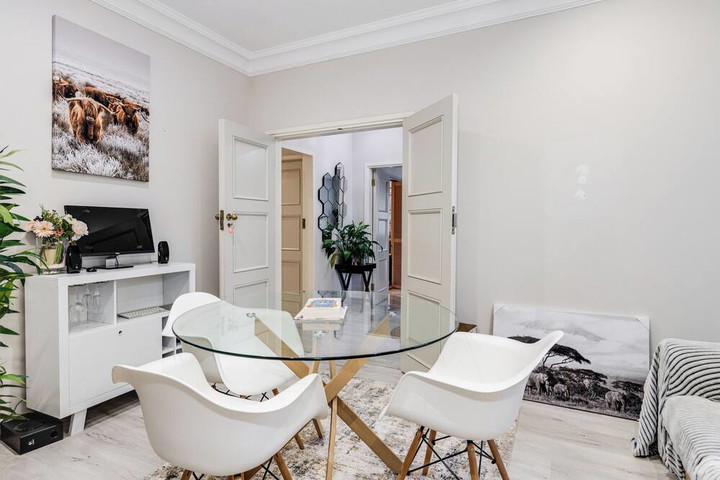 Luxurious 5 Bedroom Bryanston Getaway - Sandton