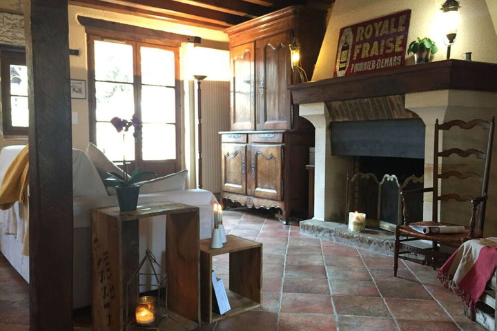 Cozy Lodging In City Center - 8 Guests - Saint-Amand-Montrond