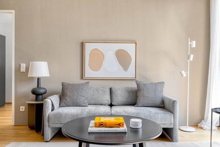 Serene Favoriten 2-zimmer-wohnung Mit Fitnessraum, Lounge Und Aufzug, In Der Nähe Der U-bahn, Von Blueground - Wien