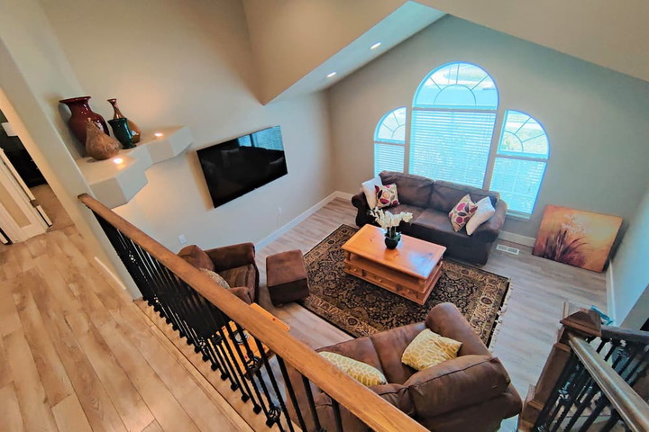 Spacious 5 Br/3 Bath Home With A Private Hot Tub!! 2x Full Kitchens & Laundry - Utah