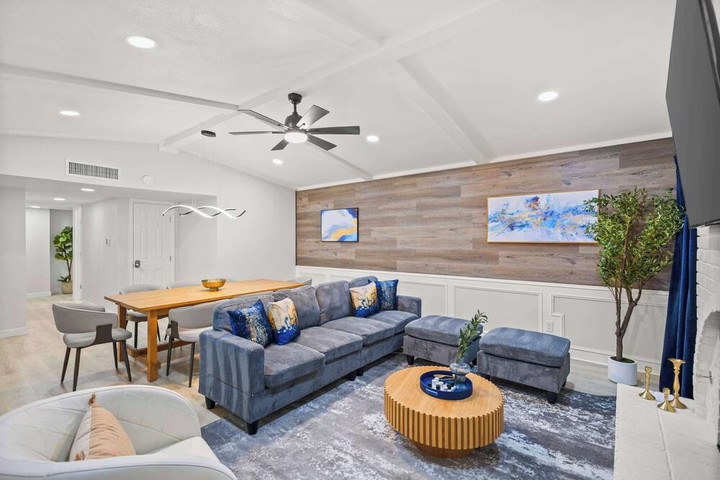 5-bd/2.5-ba Modern Retreat W/ Games & Hot Tub - Grand Prairie, TX