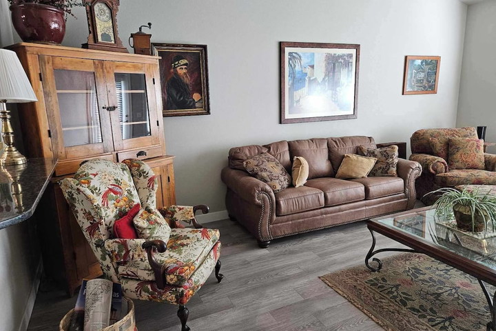 Quiet, Newer Construction Town Home Near The Walking Path Network In Sheridan. - Sheridan, WY