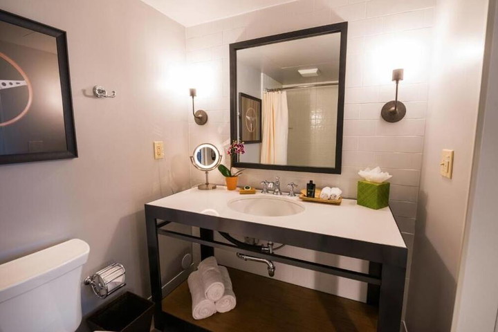 Your Ultimate Nature Retreat Starts Here | Forest View Room W/ Patio | Scenic - Santa Cruz, CA