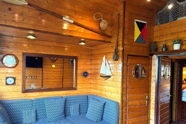 The Boat | Central Terrace Retreat | 2 Guests - Honfleur