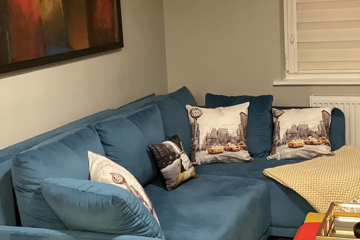 Lovely 3 Bed, Garden Jacuzzi, Driveway, Free Wifi, Close Airport And Centre - Edinburgh