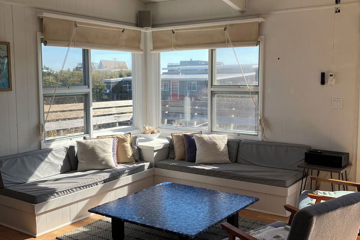 Renovated 1800 Sq Ft House, Ac Throughout, Fios, Large Deck - Patchogue, NY