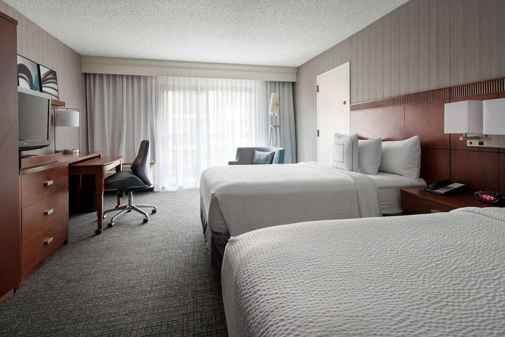 2 Spacious Rooms Near Dignity Health Sports Park  Ideal For Sports Fans - El Segundo, CA