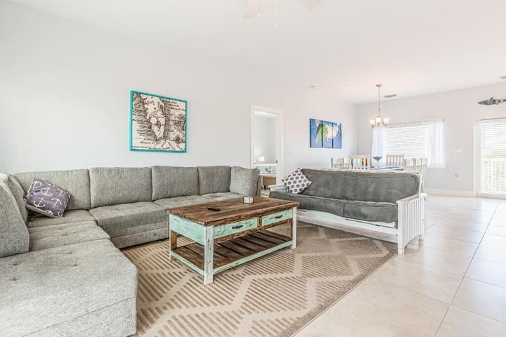 Blue Bungalow New Listing Canal Front Dock Pool - Marathon, FL